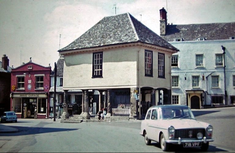 Faringdon Market Place 1870s-1940s - Faringdon History Website